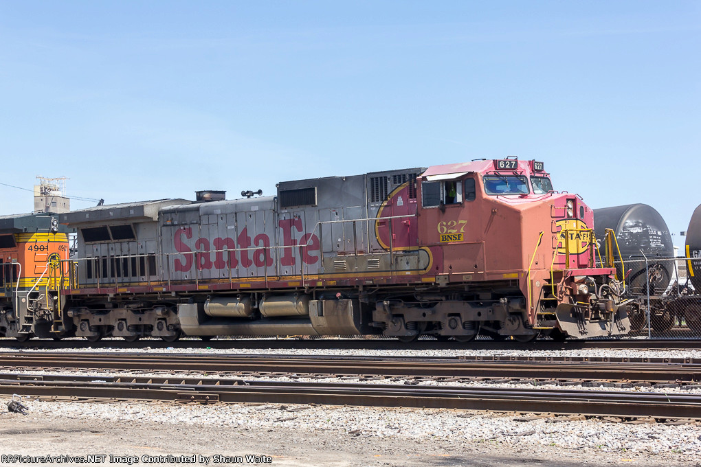 BNSF 627
